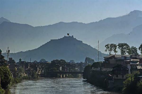 Zakoora Resident Jumps into Jhelum River Near Zaina Kadal, Srinagar